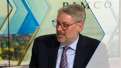 Daniel J Ivascyn Pimco