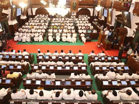 Tamil Nadu Budget Aims To Make A Hut Free State Extends Pudhumai Penn Scheme Tamil