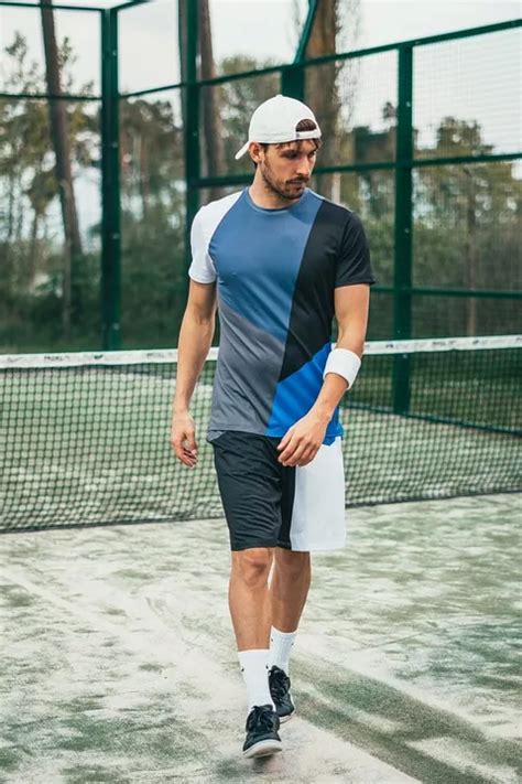 おしゃれなテニスウェアおすすめ30選｜メンズ・レディース・人気ブランドもご紹介｜ランク王