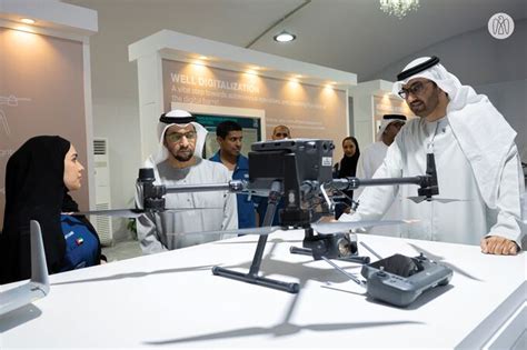 Hamdan Bin Zayed Visits Bu Hasa Field And Praises Adnocs Efforts In