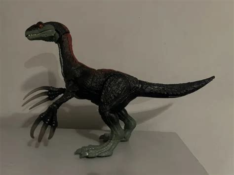 Jurassic World Dominion Sound Slashin Therizinosaurus Action Figure £9