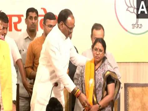 Up Nikay Chunav Who Will Handle Cycle Now Samajwadi Party Busy Bjp Bet