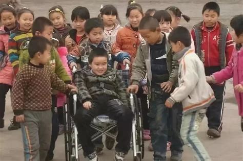 感动！这个河北小男孩登上了人民日报微信头条【她分享】澎湃号·政务澎湃新闻 The Paper