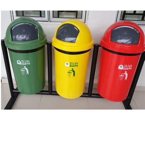 Buang Sampah Dalam Tong Sampah Tong Sampah Besi Mudah