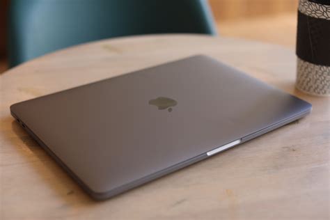 Apple MacBook Pro M2 13 Inch Review
