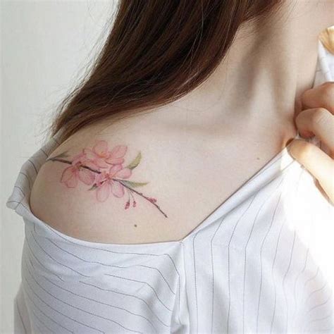 62 Ideas Para Tatuajes De Flor De Cerezo O Flor De Sakura