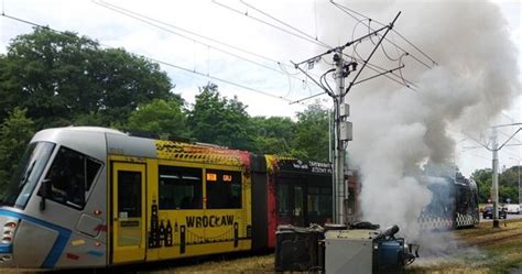 Wrocław Zderzenie tramwaju z kosiarką do trawy RMF