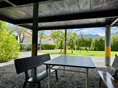 ชะอม พูลวิลล่า Chaom Pool Villa ท้องฟ้าในเมือง ไม่ใส ไม่เป็นไร หลบมาเล่น น้ำใสใส กันที่นี่