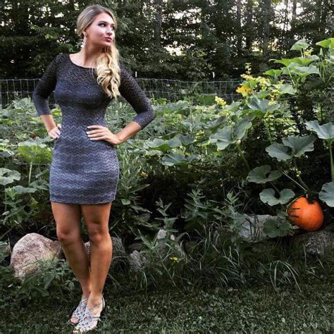 Peach In A Pumpkin Patch Porn Pic Eporner