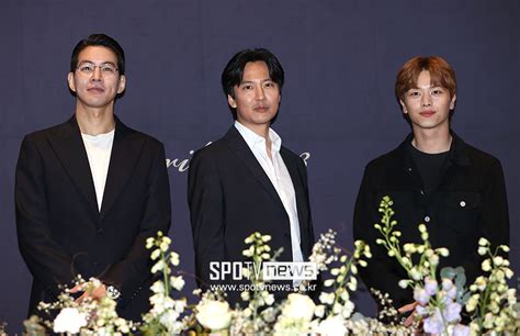 [포토s] 이상윤 김남길 육성재 이승기 이다인 결혼식 참석 네이트 연예