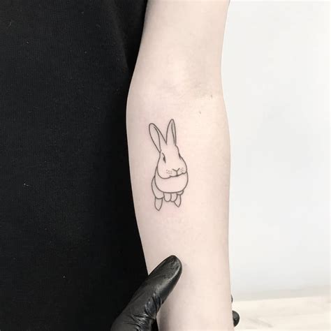 Minimalist Hand Poke Tattoo Designs By Pokeeeeeeeoh Page Of TattooAdore