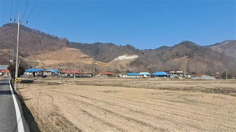 서부내륙고속도로 공사현장서 민가로 흙더미 주민 불안