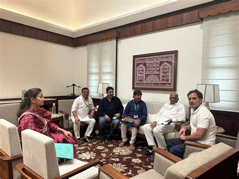Sharad Pawar Meets Rahul Gandhi शरद पवारांनी घेतली राहुल गांधींची भेट