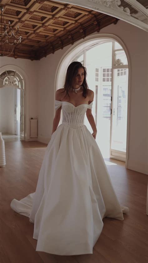 Drop Waist Wedding Dress Square Neck Basque Waist Wedding Dress