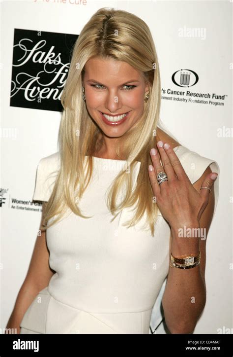 Oct New York Ny Usa Model Beth Ostrosky Shows Off Her