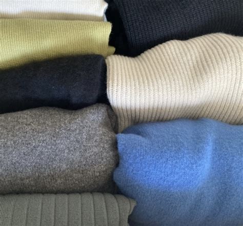 スッキリ！なかなか捨てられない洋服の断捨離のコツをご紹介します
