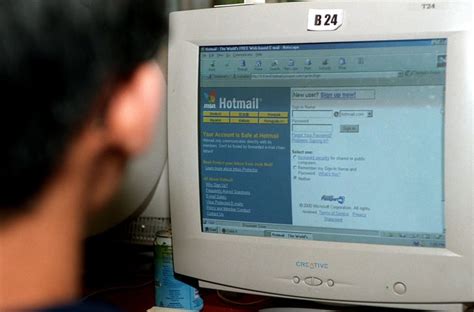 Hotmail Things All 2000s Girls Remember Popsugar Love And Sex Photo 12