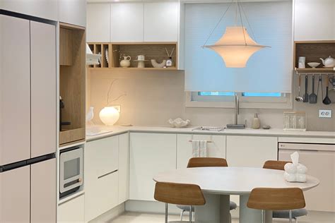 깔끔하고 넓어보이는 화이트and우드 25평 신혼집🤎 라이프스타일 슈퍼앱 오늘의집