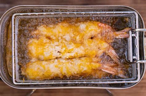 「熱々サクッ」が止まらない！キャンプでも超手軽にできる揚げ物のススメ【マツめし Vol5】 Camp Hack キャンプハック