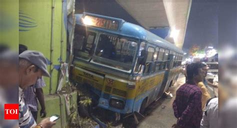 Scores Injured After Bus Rams Into Metro Pillar In Salt Lake Kolkata