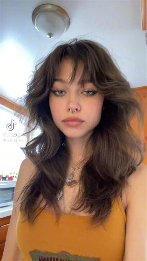 Long Wolf Cut Hairstyle With Short Bangs Shaggy Long Hair Long Hair