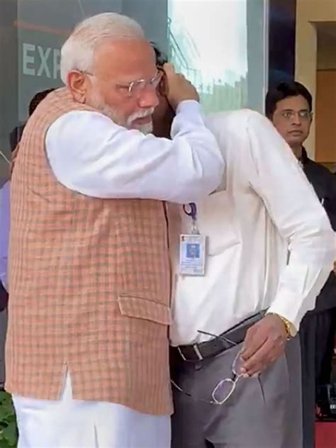 Pm Modi Gives Tight Hug To Emotional Isro Chief Gg2