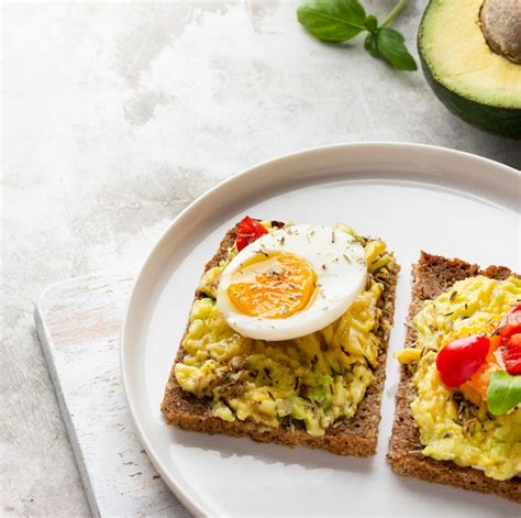 Free Photo Delicious Toast With Veggie Cream