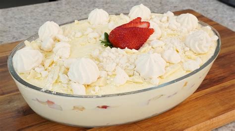 Sobremesa De Morango Fácil Deliciosa Com Creme Suspiro E Nata