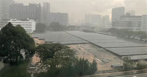 Pub Issues Flash Flood Warnings For Kpe Tpe And Yishun Advises Public