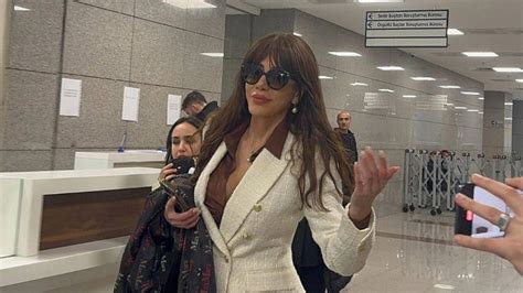 Ela Rümeysa Cebeci Kaç Yaşında Ela Rümeysa Cebeci Evli Mi Mavi Kadın