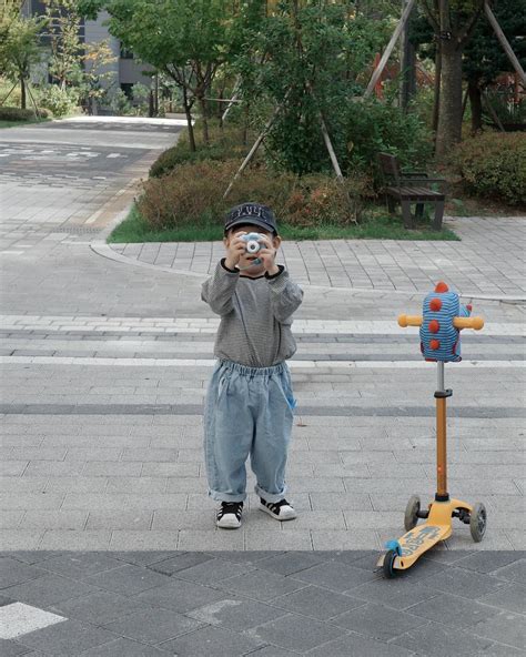 상 연 40개월 만3세의 귀여운 숫자를 품고 있는 가까이서 보면 다 큰 어린이 같아도 한발짝 멀리서 보면 여전히 작은 아이