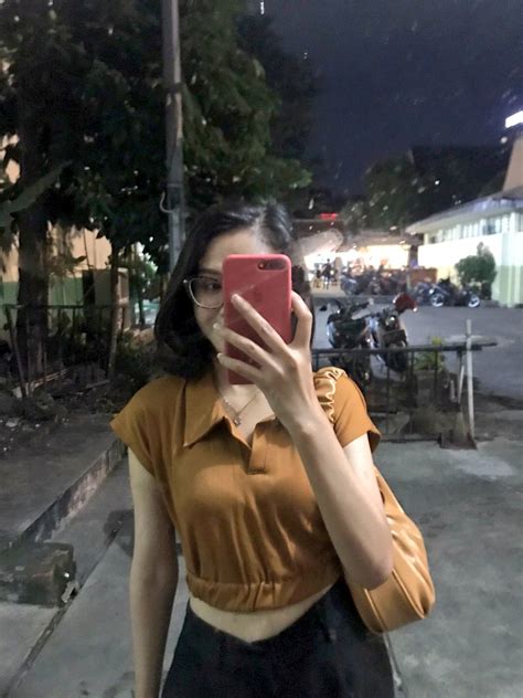 Al On Twitter Cuma Foto Di Depan Kaca