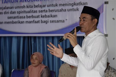 Cerita Pengalaman Berumroh Wabup Djufri Saat Pelepasan Jamaah Calon