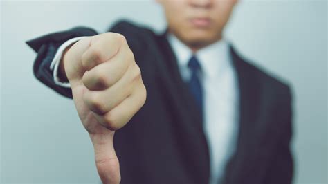 How To Decline A Job Offer In 5 Steps With Examples