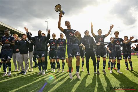Het Geluk Van De Kampioen Zulte Waregem Zet Druk Op Beerschot Co Met