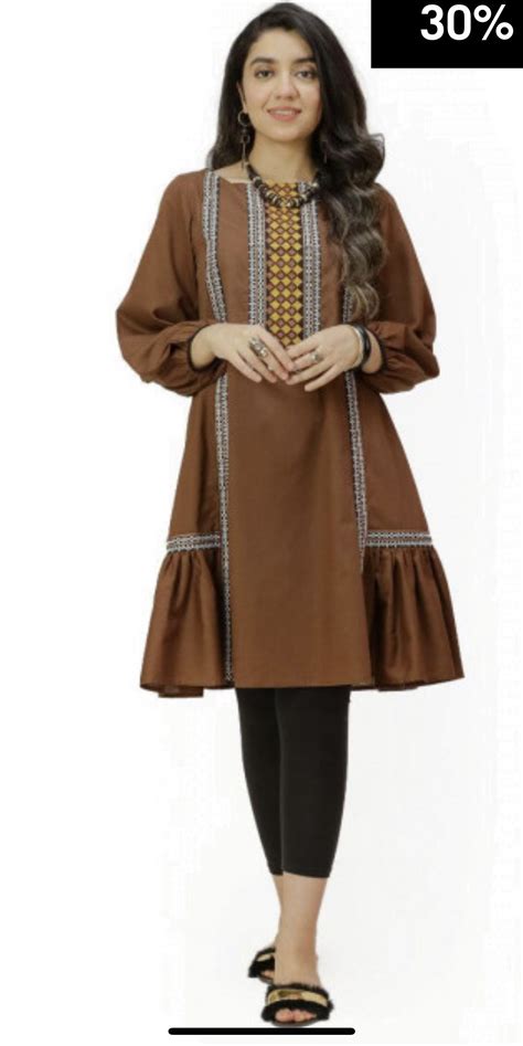 Pin By Sahar Zahid On Casuals Stylish Dress Designs Fashion Fashion Dresss