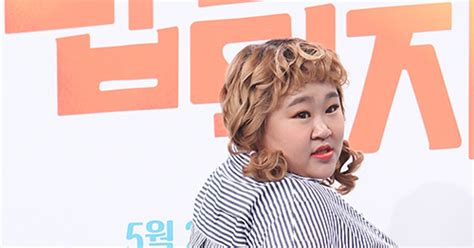 포토엔 홍윤화 우리 밥 한끼 먹어요