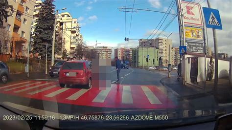 Accident filmat LIVE în Cluj Napoca Bătrân de 78 de ani lovit pe