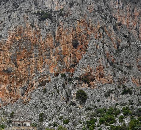 3 αξιολογήσεις για Εκκλησία Άγιος Κωσταντίνος Εκκλησία στην Χαλκίδα