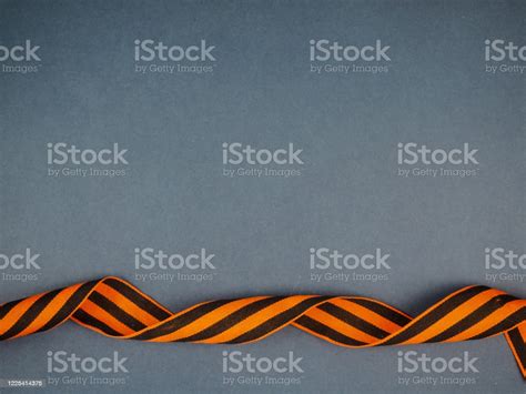 승리의 날 정물 파란색 배경에 세인트 조지의 리본 엽서 텍스트 장소 승리의 날 5 월 9 0명에 대한 스톡 사진 및 기타 이미지 Istock