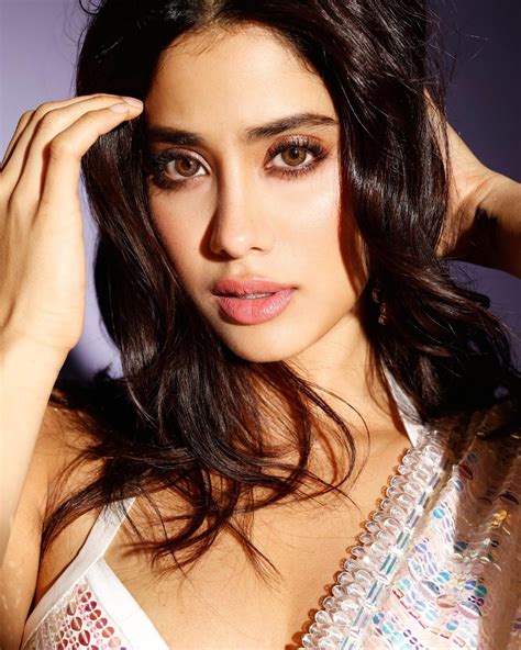 Janhvi Kapoor Looks Stunning In Backless White Saree