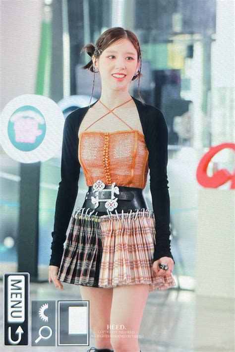 Poll What Is Your Favorite Outfit From Heejin S Algorithm Era