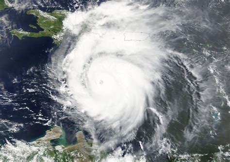 ¿qué Daños Por El Huracán Beryl Cubren Los Seguros