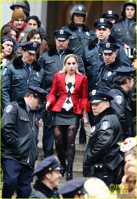 Lady Gaga Seen In Harley Quinn Costume For First Time On Set Of Joker Folie à Deux Photo