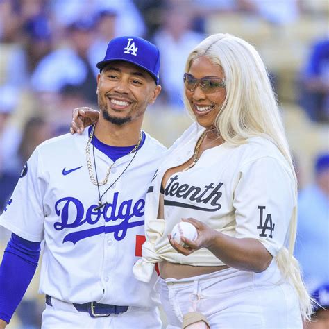 Lizzo Drags Sydney Sweeney In A Bold New Song While Wearing Micro Shorts