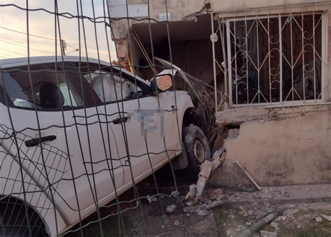 Motorista De Carro Atropela Três Pessoas E Atinge Outro Veículo E Muro