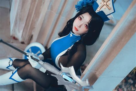 니케 크리스마스 메이든 코스프레 치지직 에펨코리아