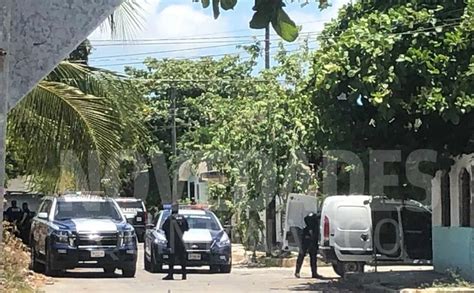 Polic As Y Presuntos Sicarios Se Enfrentan En Las Calles