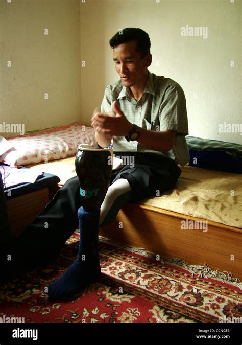 Ascent To Heaven Mt Everest Expedition Nawang Sherpa Was Born In