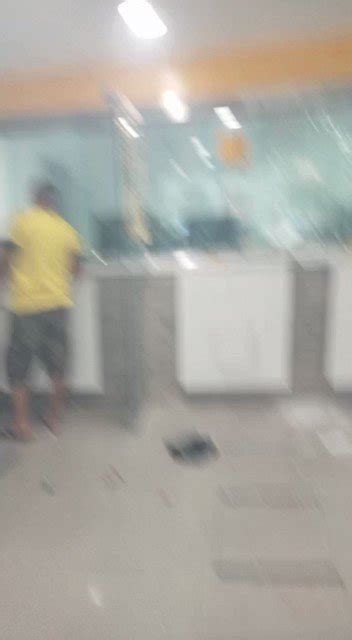 Emergencias Ec On Twitter Urgente Sujetos Fuertemente Armados Roban